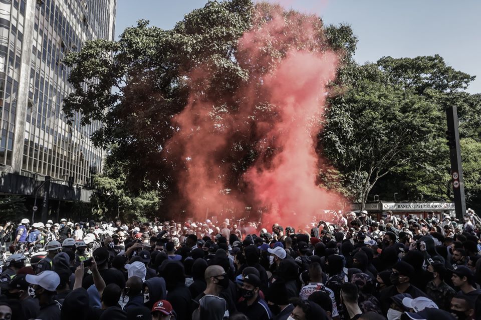 Atos antifa e bolsonarista em São Paulo - Diário de Tempos Estranhos