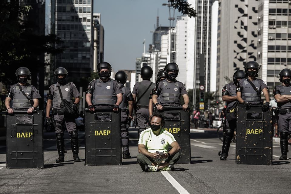 Atos antifa e bolsonarista em São Paulo - Diário de Tempos Estranhos